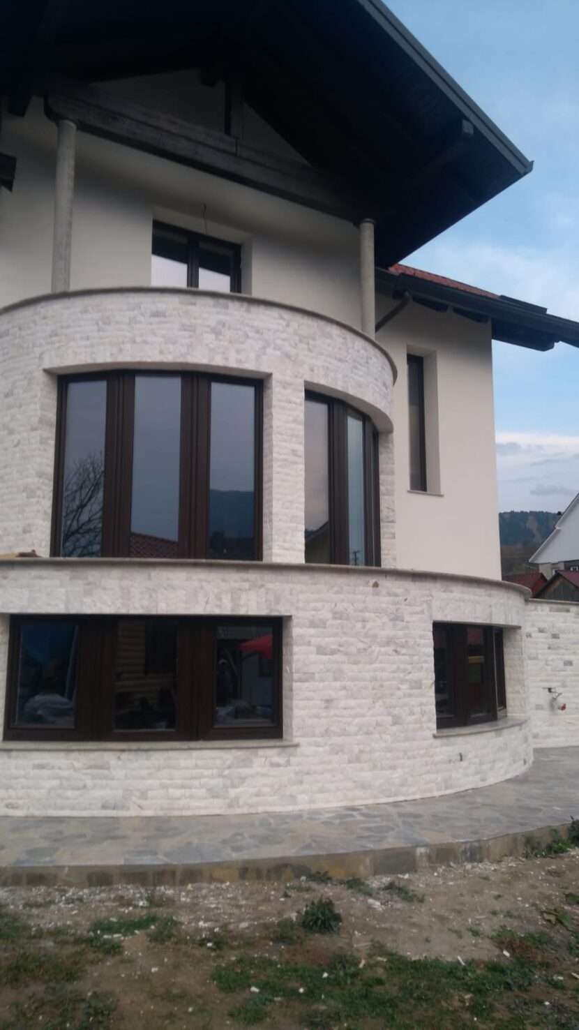 Marmura Soclu, Gard și Fațadă - Placaje și Scapițată cu Preț Bun